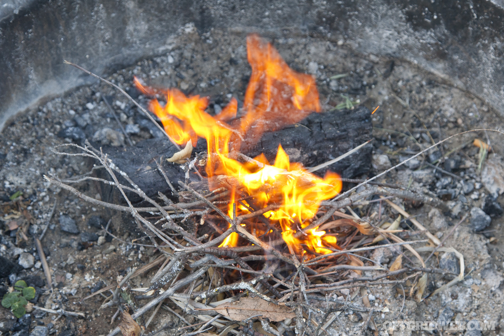 How to Make Char Cloth Fire Starters | RECOIL OFFGRID