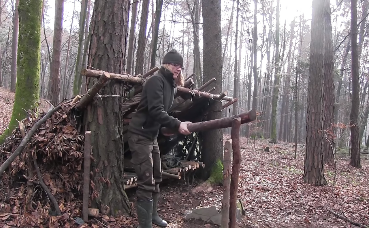Survival Lilly: Woman Builds a Shelter in the Woods | RECOIL OFFGRID
