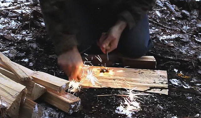 Survival Tip: A Better Way to Strike a Ferro Rod | RECOIL OFFGRID