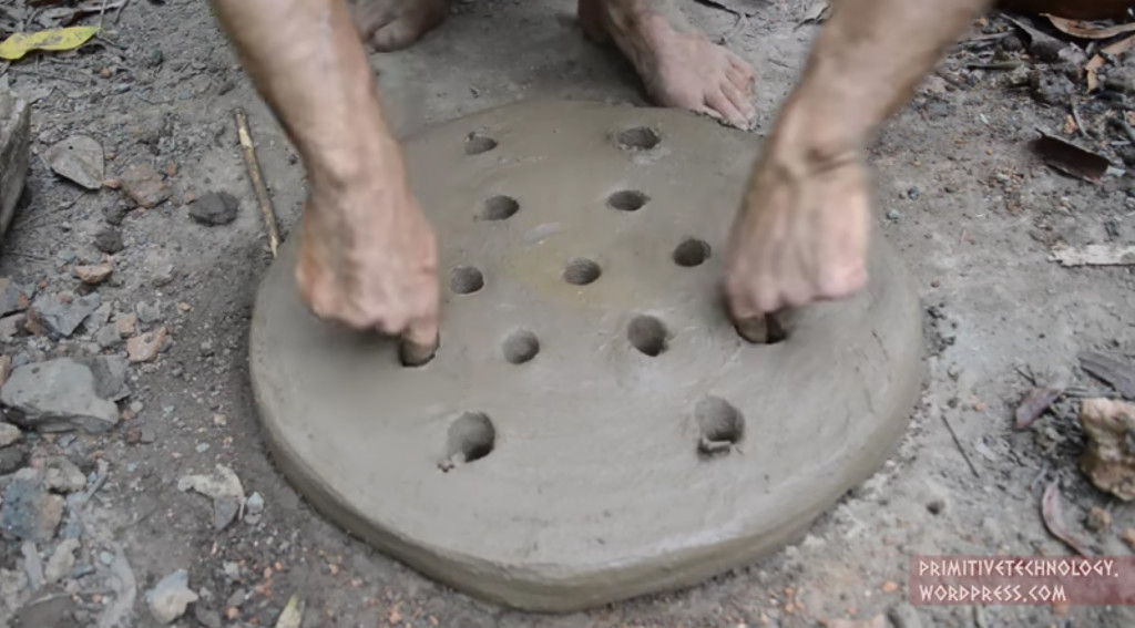 Primitive Technology: Making Termite Mound Clay & Pottery | RECOIL OFFGRID