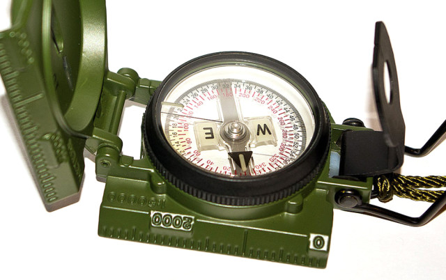 Video: How to Use a Lensatic Compass (U.S. Army, 1966) | RECOIL OFFGRID