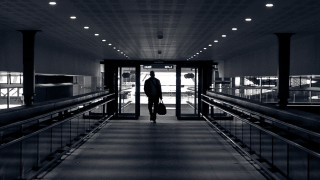 Travel Security: 5 Ways to Avoid Theft at the Airport | RECOIL OFFGRID