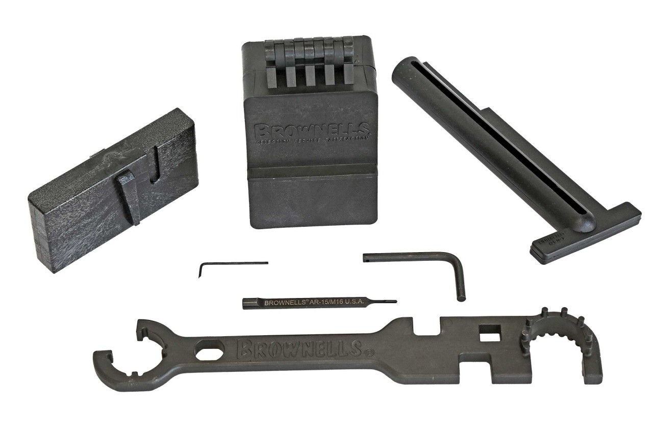 Aiming at Entry-Level AR-15s for Survivalists | RECOIL OFFGRID