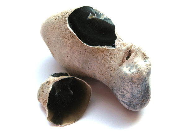 How to Find Flint and Other Sparking Rocks | RECOIL OFFGRID