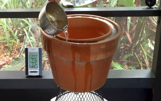 Zeer Pot: An Evaporative Cooler to Keep Food Fresh | RECOIL OFFGRID