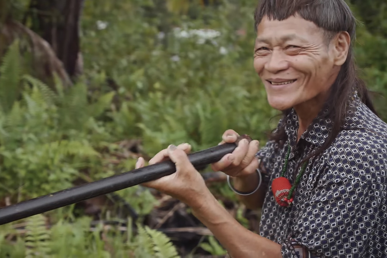 Short Film: Borneo's Traditional Blowpipe & Poison Darts | RECOIL OFFGRID