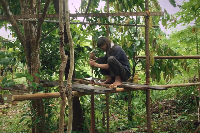Short Film: Borneo's Traditional Blowpipe & Poison Darts | RECOIL OFFGRID