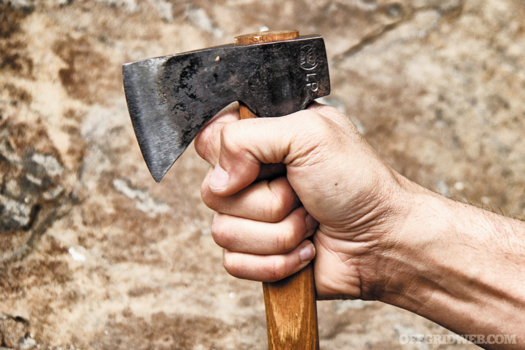 A Primer on Pocket Hatchets & Proper Technique | RECOIL OFFGRID