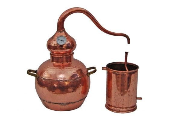 Video: Distilling Water with Two Glass Bottles | RECOIL OFFGRID