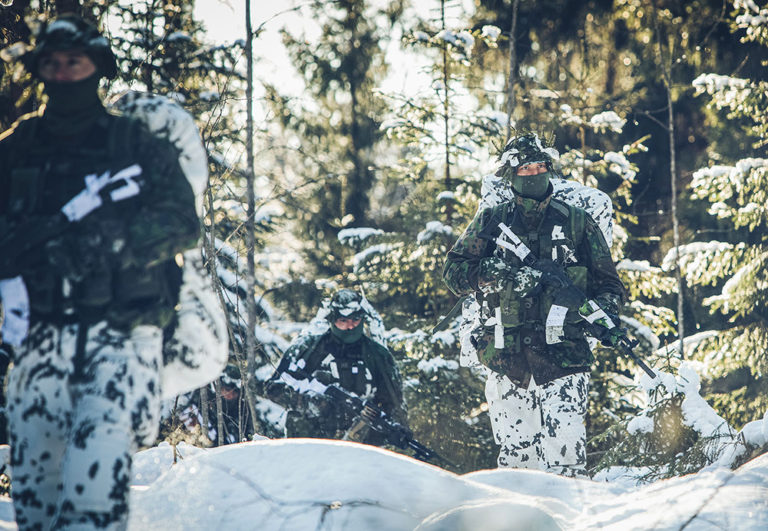 Snow Camouflage Tips from Cold-Weather Experts | RECOIL OFFGRID